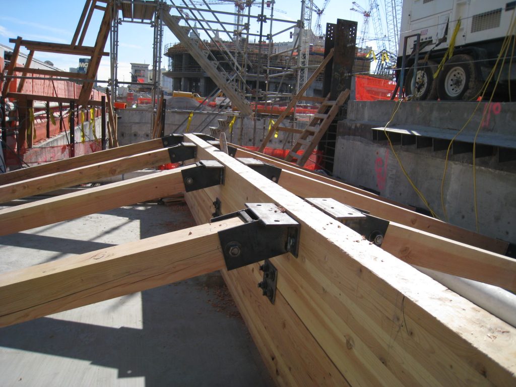 TEMPORARY WOOD TRUCK RAMP - Innova Technologies