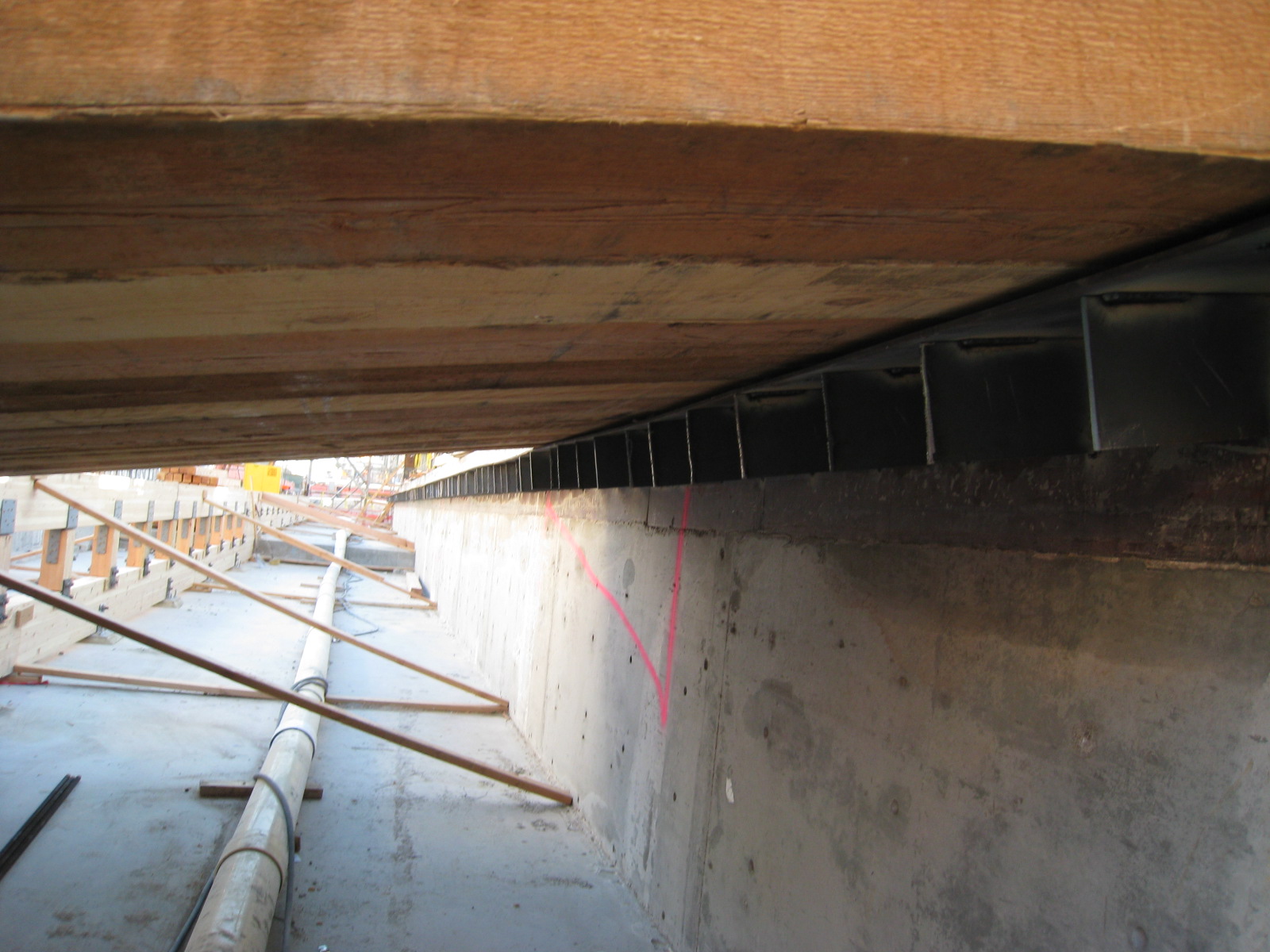 TEMPORARY WOOD TRUCK RAMP - Innova Technologies